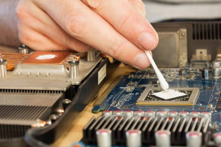 How To Apply Thermal Paste To Your CPU or GPU (Simple Steps)