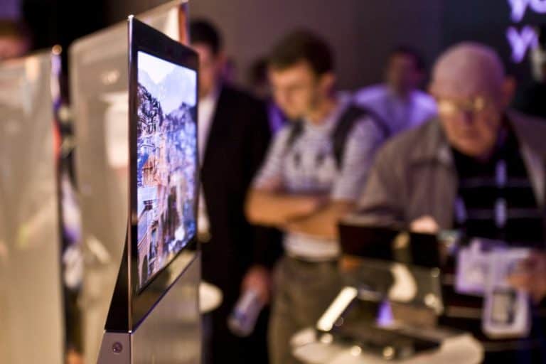 OLED Screen Burn-In – What You Need To Know! | The WiredShopper