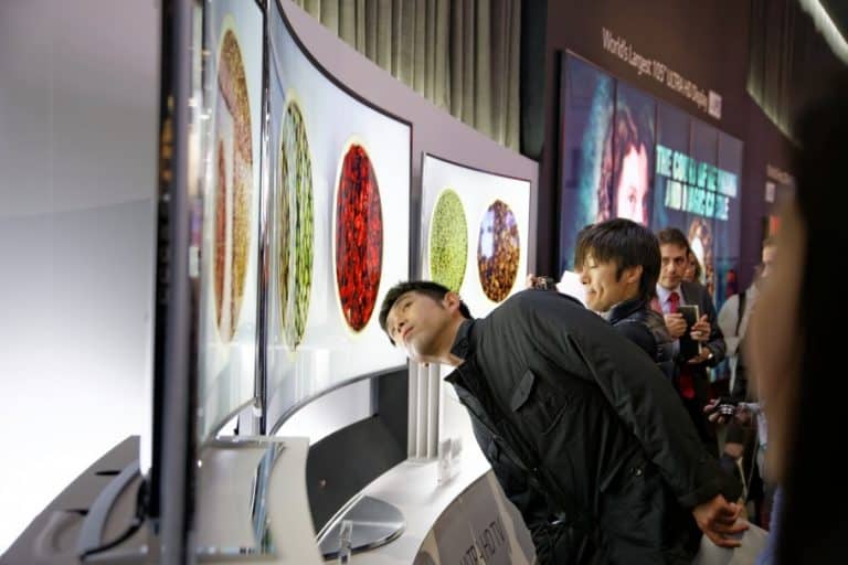 OLED Screen Burn-In – What You Need To Know! | The WiredShopper