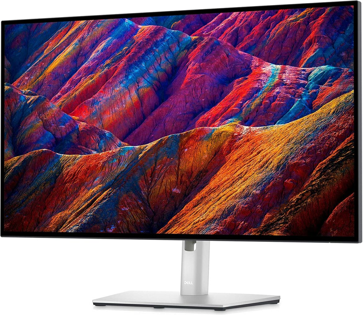 Best Vertical Monitor - Top 5 for Work, Text, Coding & Media